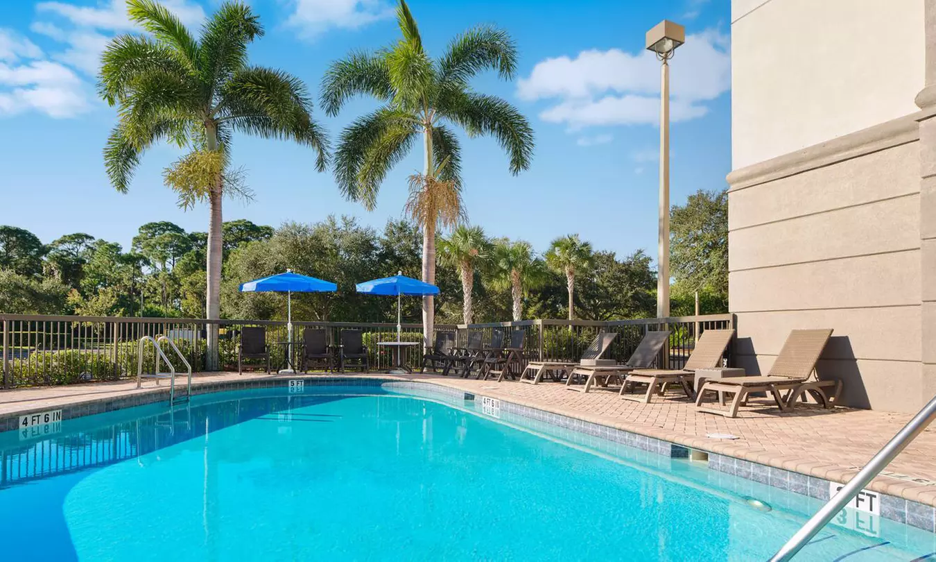 Hampton Inn Melbourne-Viera in Melbourne} | Groupon Getaways