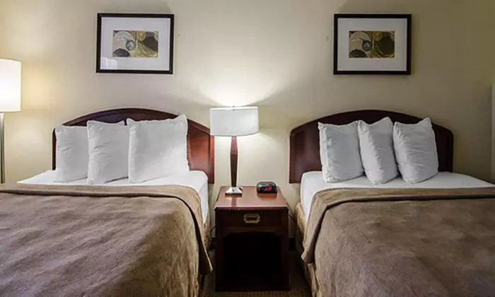 Quality Hotel Regina in Regina} | Groupon Getaways