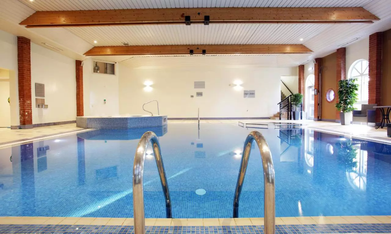 Hogs Back Hotel & Spa Farnham: Surrey: Double Room with Breakfast ...