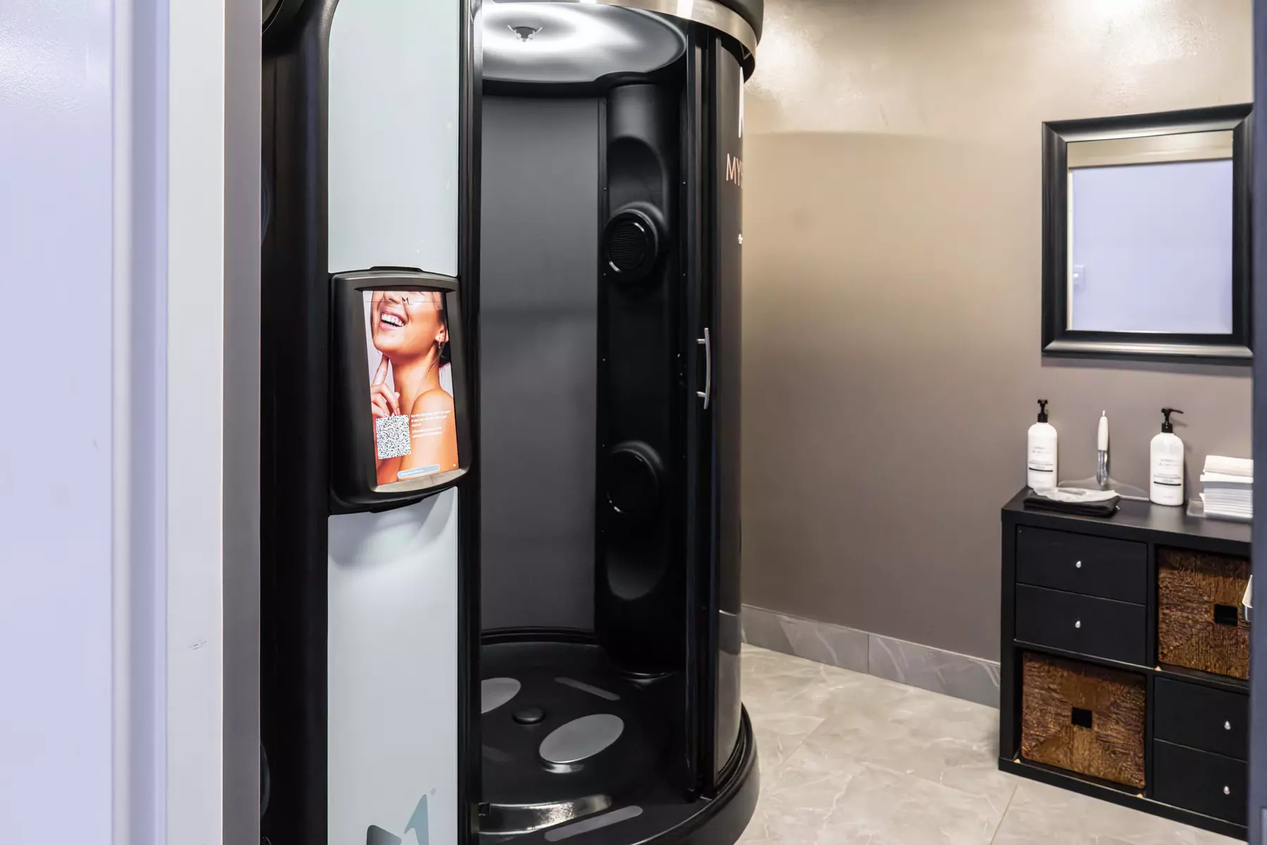 Cheap Tanning Salons Near You with Deals and Coupons
