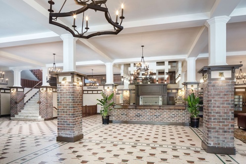 The Elms Hotel & Spa, a Destination by Hyatt Hotel | Excelsior Springs
