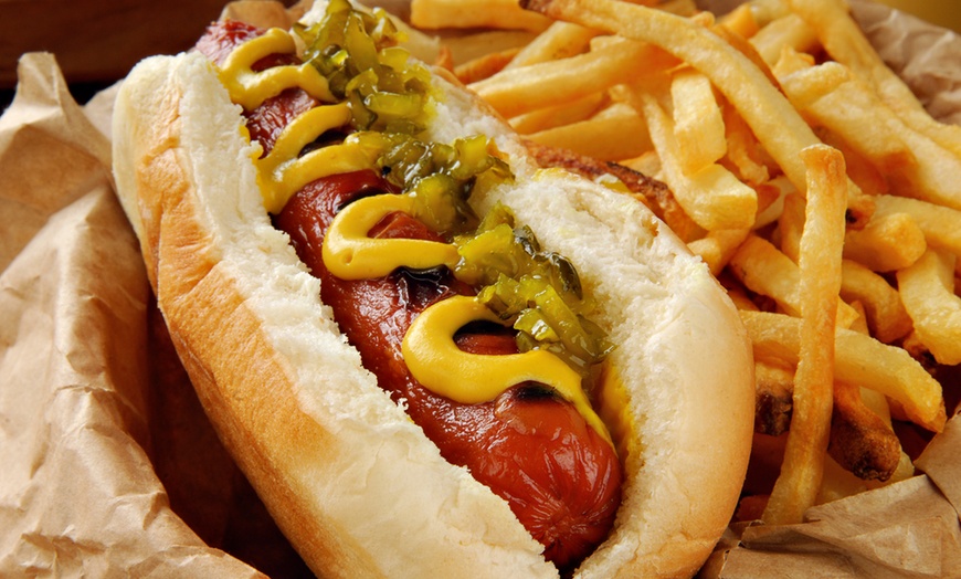Take away: hot dog, patatas y bebida en El Carmen - Munich2go | Groupon