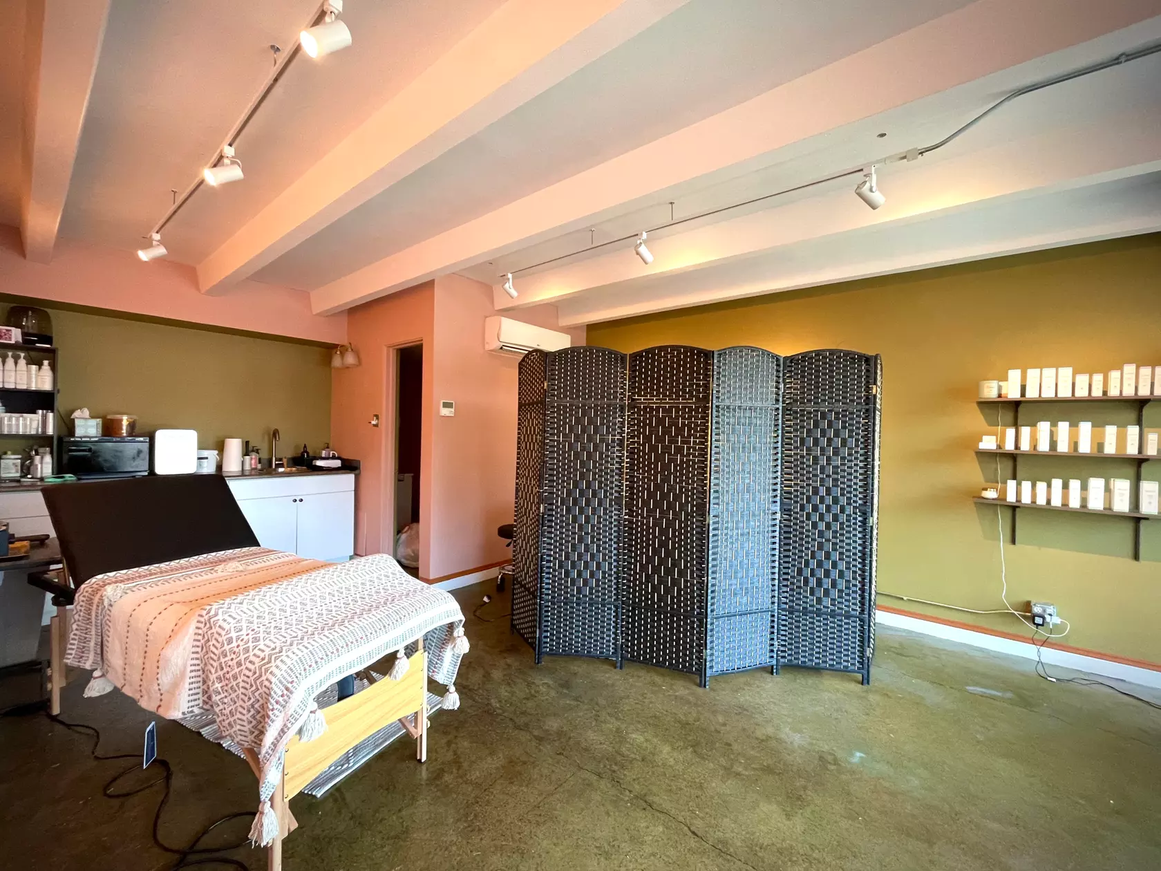 *LK RESEG* Nina's at The Metlo in Denver | Groupon