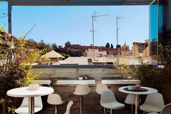 Málaga& Experience the City - Málaga& Experience the City | Groupon