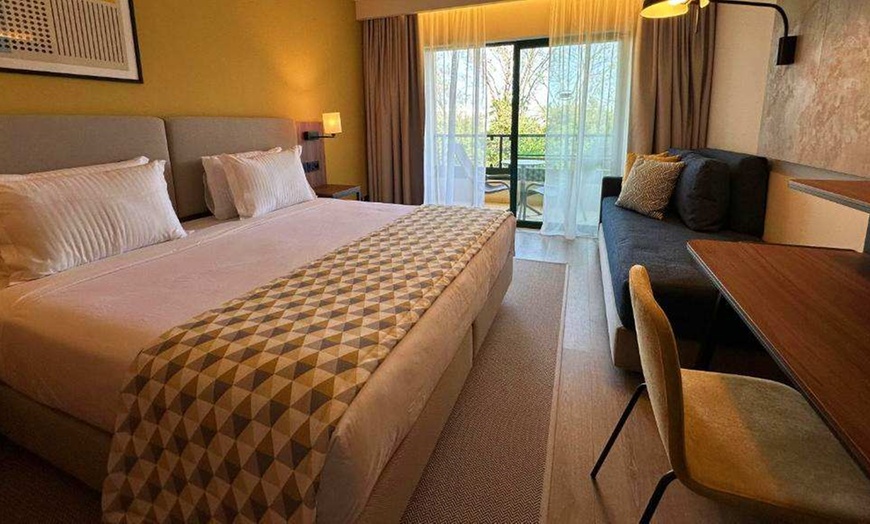 Albufeira - Holiday Inn Algarve Albufeira by IHG 4*, 2 nuit à ...