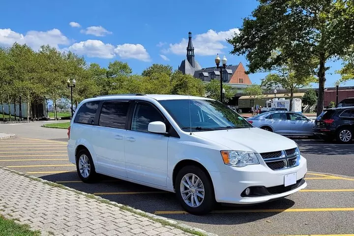 Happy Shuttles Tour - Happy Shuttles Tour | Groupon