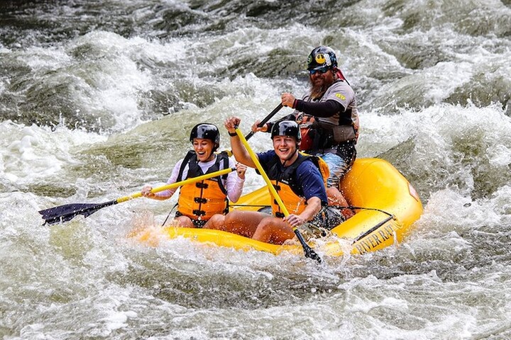 Smoky Mountain River Rat Whitewater Rafting in Asheville | Groupon