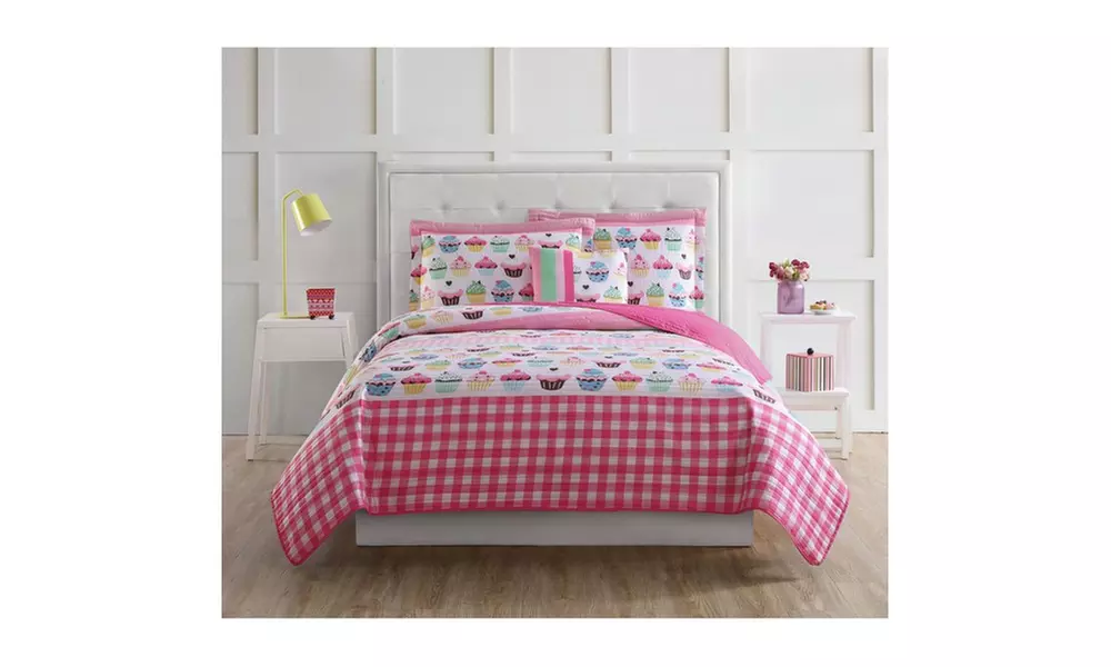 on My World Cupcakes Bedding | Groupon Goods