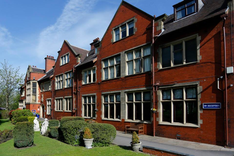 The Broadfield Park Hotel - Rochdale, Greater Manchester | Groupon